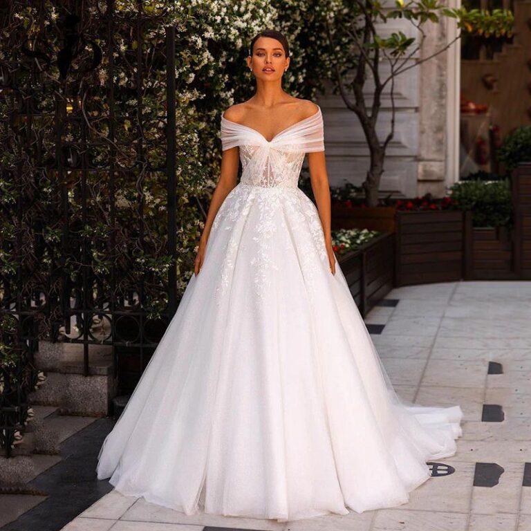 Guia completo: inspire-se com nossos 12 modelos de decotes para ...